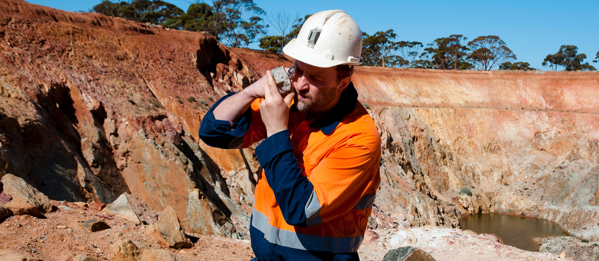 Lab Access for Students | Lowell Program in Economic Geology